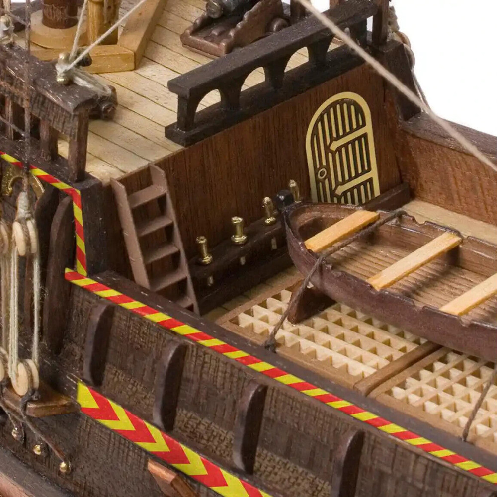 OC12003 Golden Hind Model Ship